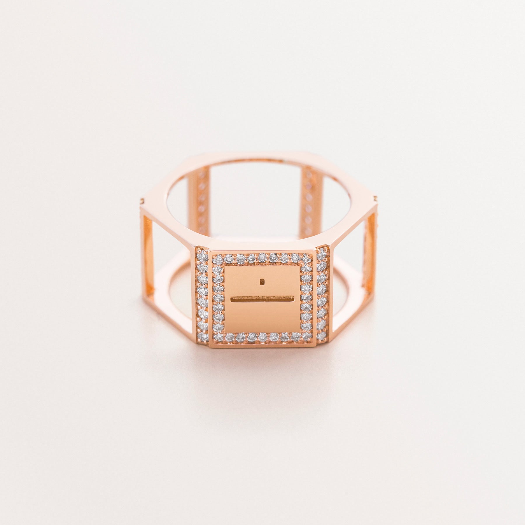 MINIMALIST RING NUN – Shamsa Alabbar